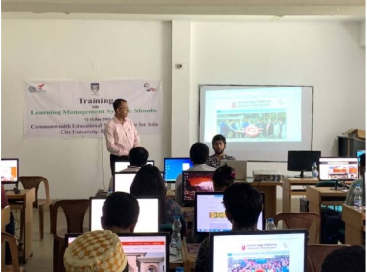 LMS (Moodle) Training held at City University, Bangladesh ...