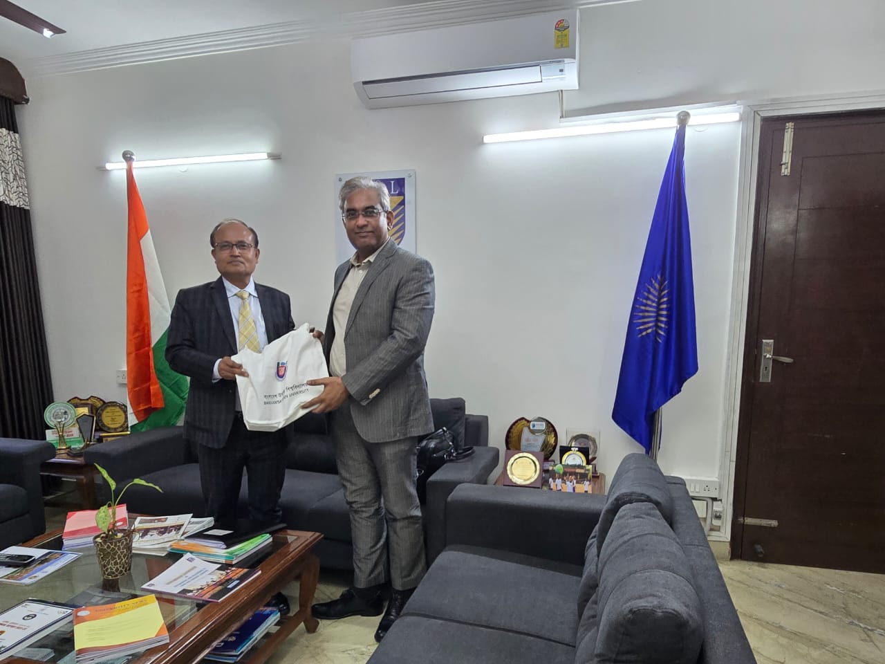 Vice Chancellor of Bangladesh Open University Visits Indian ...
